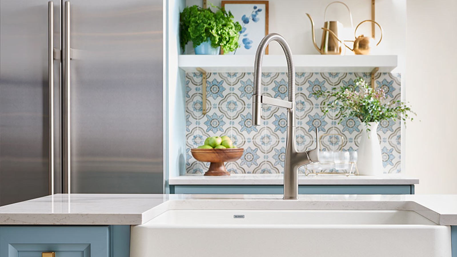 10 Modern Farmhouse Kitchen Design Ideas | BLANCO