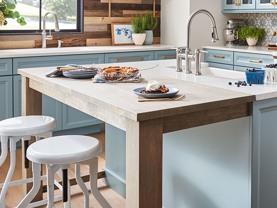 10 Modern Farmhouse Kitchen Design Ideas | BLANCO