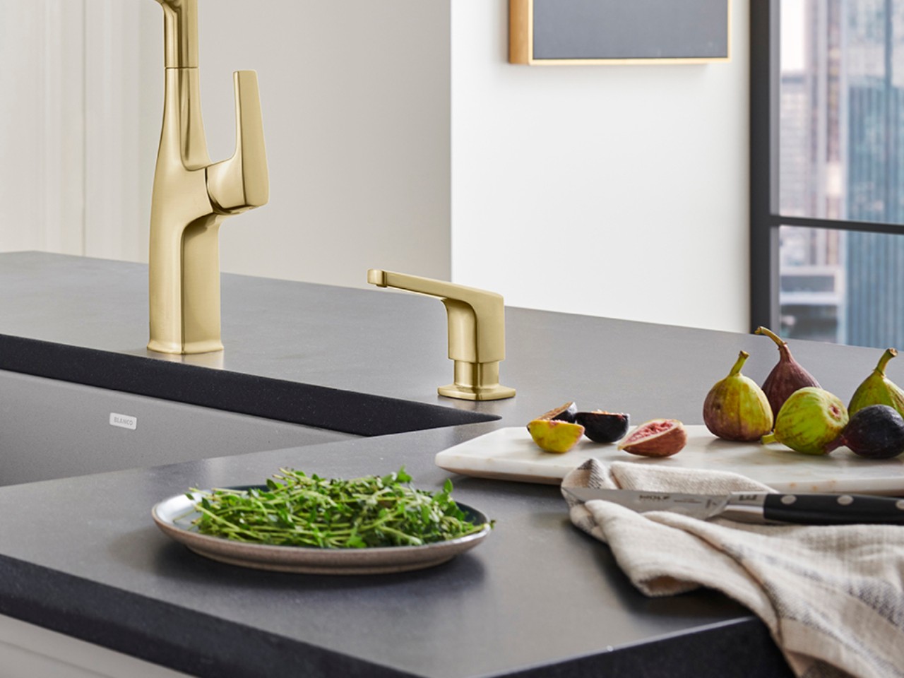 Tips for Cleaning a Soap Dispenser | BLANCO